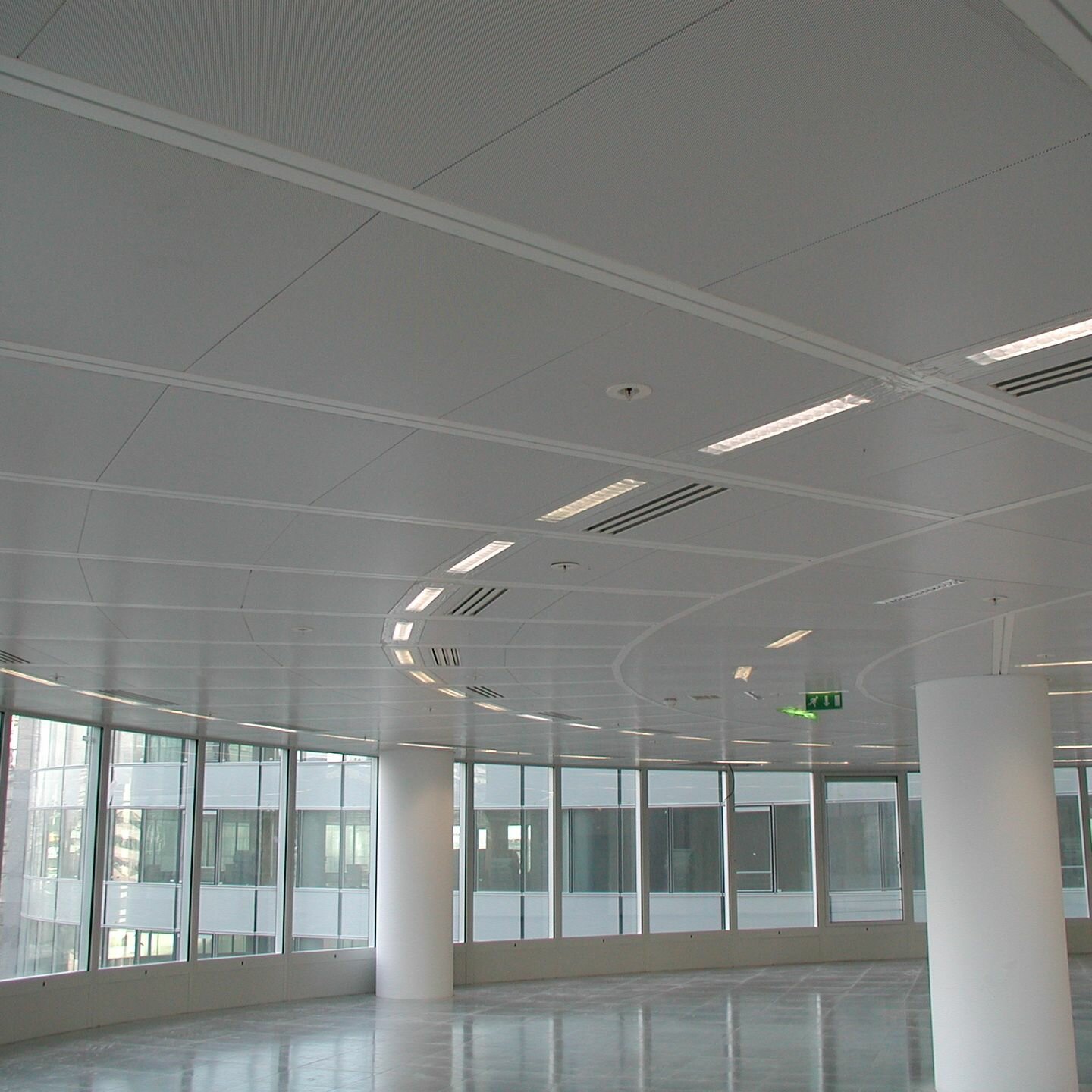 Metalldecken │ Nachhaltige Deckensysteme aus Metall