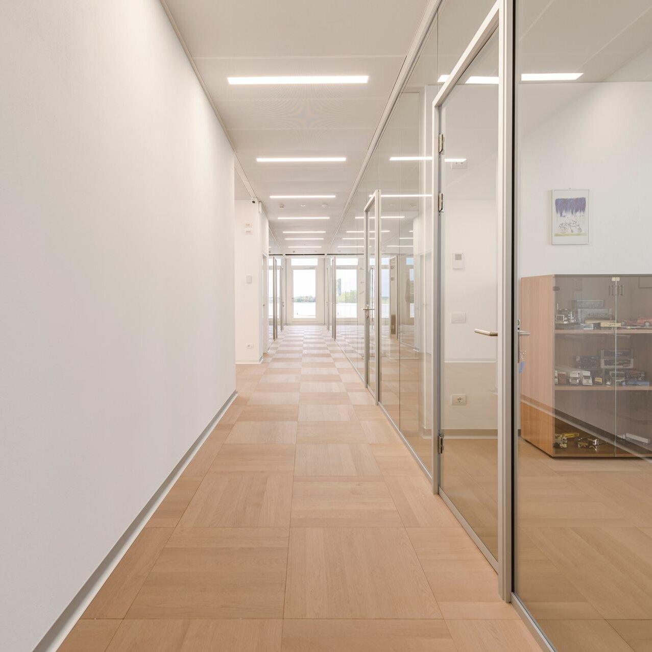 Plafotherm® B 100 | Linear Heated and Chilled Post Cap Ceiling