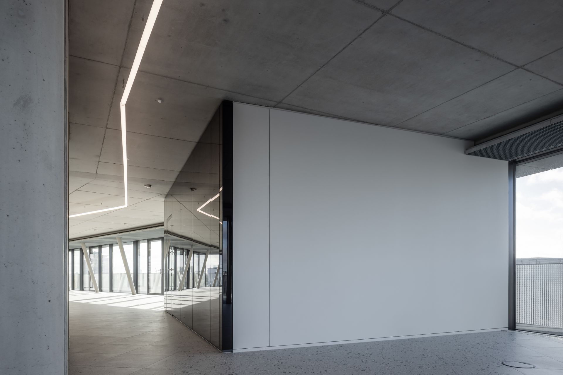 © www.Lindner-Group.com