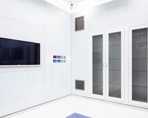 Clean Room Partitions │ GMP-Compliant Partition Systems