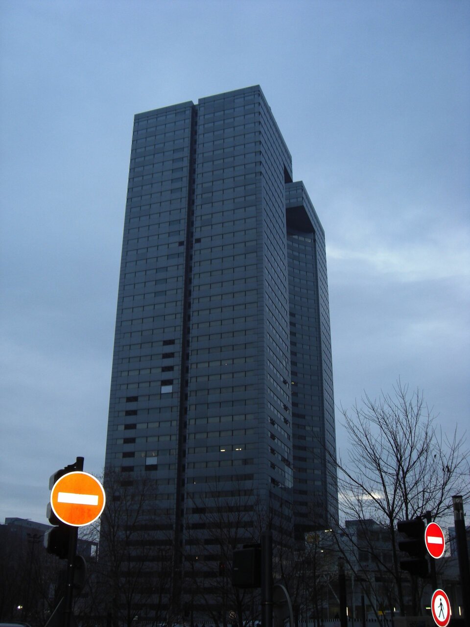 References │ Experience Impressive Building Projects | Tour Descartes